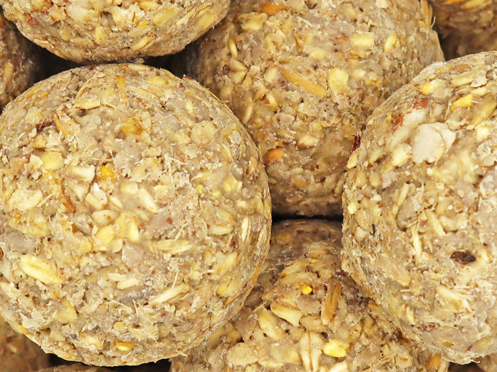 Shellless wild bird food